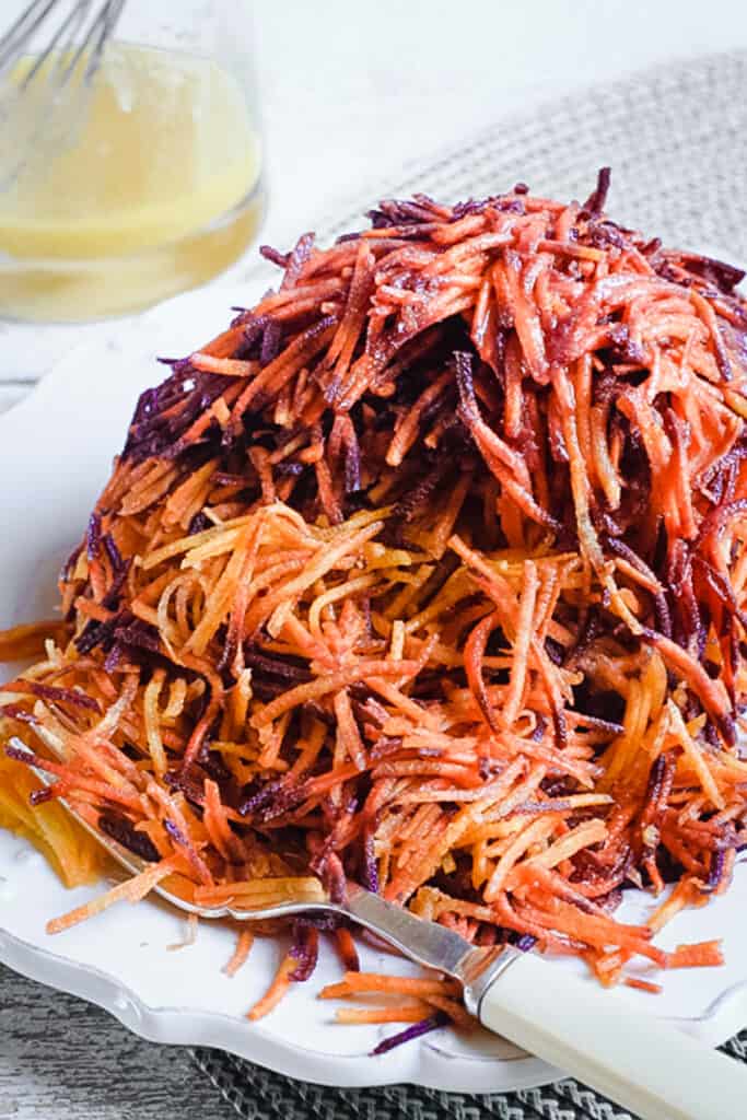 French Grated Carrot Salad (Carottes Râpées) - From The Larder